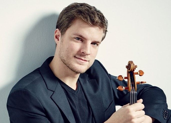 Miguel Colom, Víctor del Valle